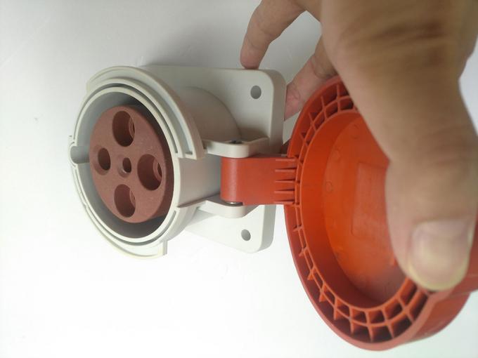 Red 63a 3 Phase Socket , 400 Volts 4 Pins Industrial Power Socket Outlet