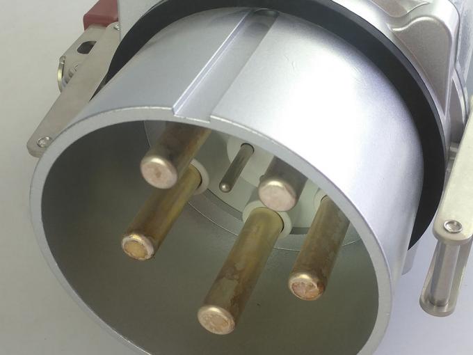 High Ampere Bevel Industrial Electrical Sockets With Buckle 50 - 60 Hertz